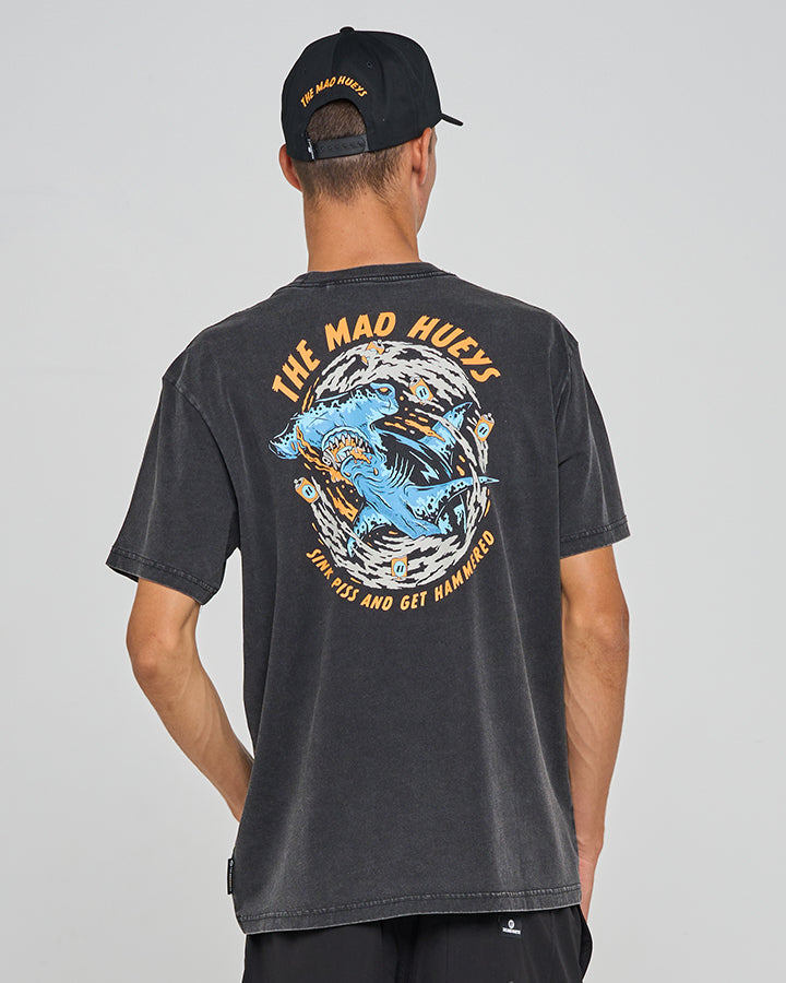 The Mad Hueys Get Hammered | Ss Tee - Washed Black – EP SURF